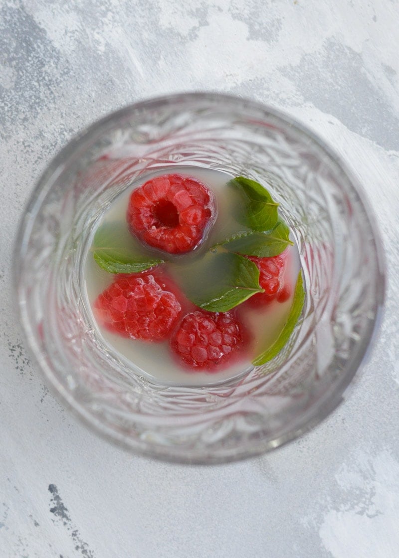 Keto Raspberry Tequila Smash - The Best Keto Recipes